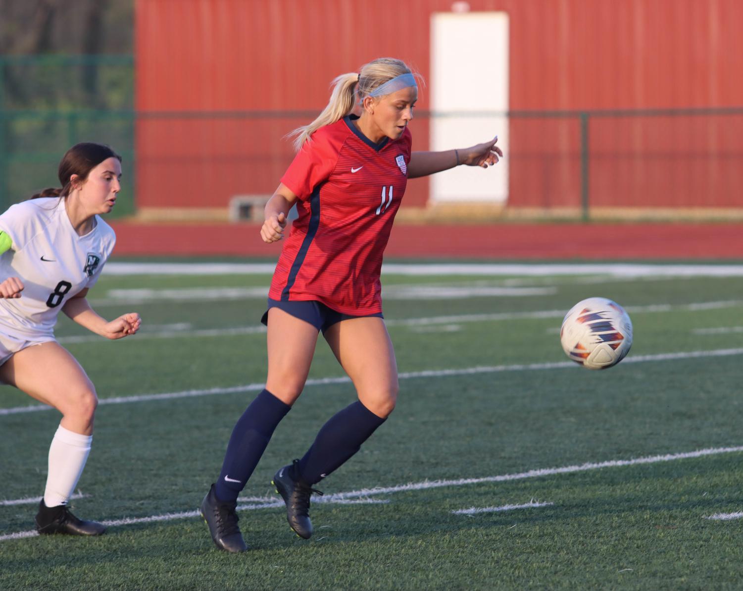 Varsity Girls Soccer Overcomes the Early Season Challenges – LHStoday